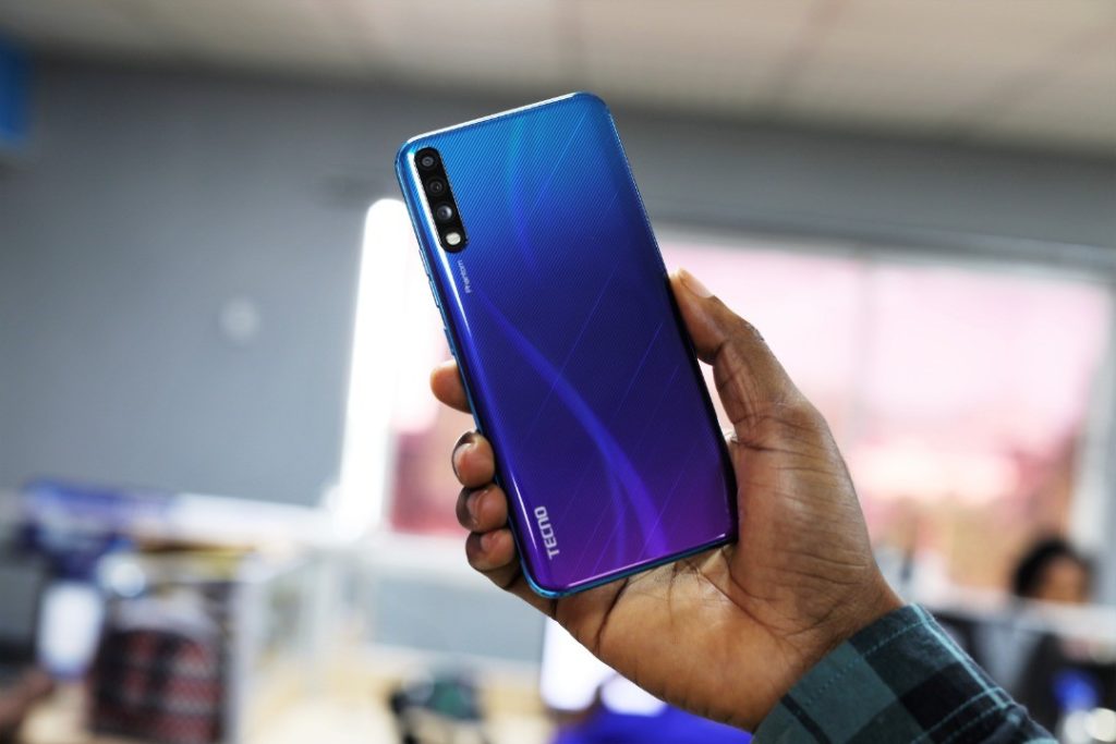 Check out TECNO Phantom 9 Unboxing [Video and Pictures]